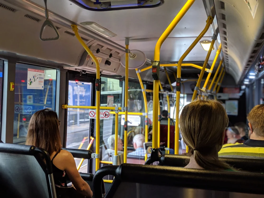 Vale-transporte: saiba como funciona e qual valor oferecer