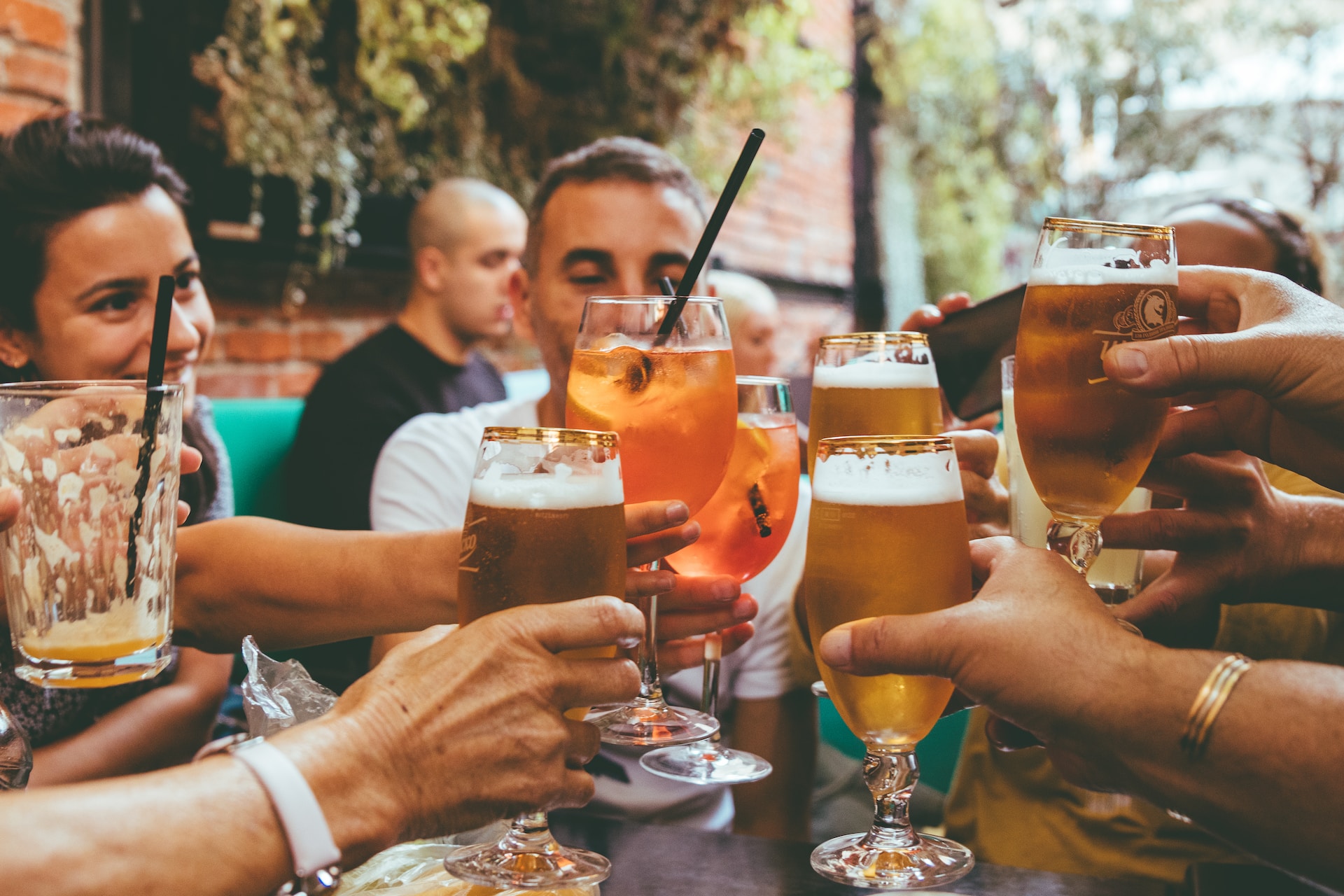 Como fazer um happy hour corporativo para integrar a equipe?